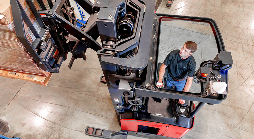 The Importance of Changing Your Forklift Mast Chains | Wolter Inc